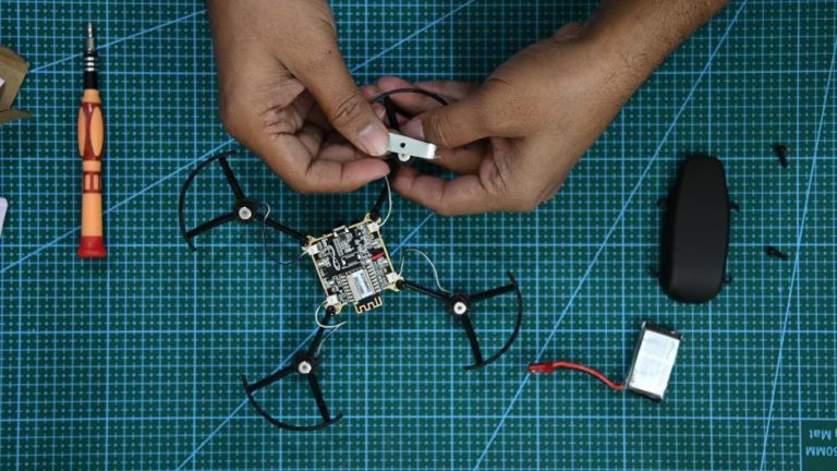 Drona Aviation Pluto 1.2 DIY Nano Drone Kit | talkingStuff Network